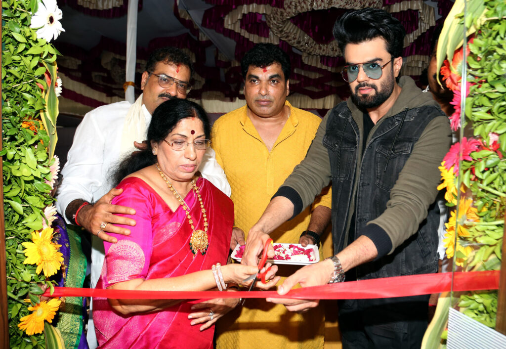 Maniesh Paul, Gajraj Rao and Ganesh Acharya grace the inauguration of ...